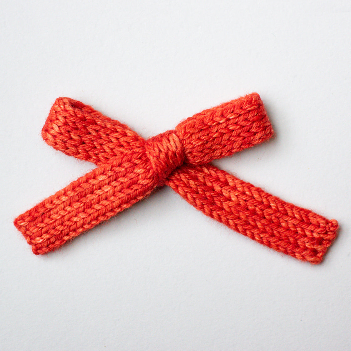 Red Flame | M&P yarn bows – Fig & Moss